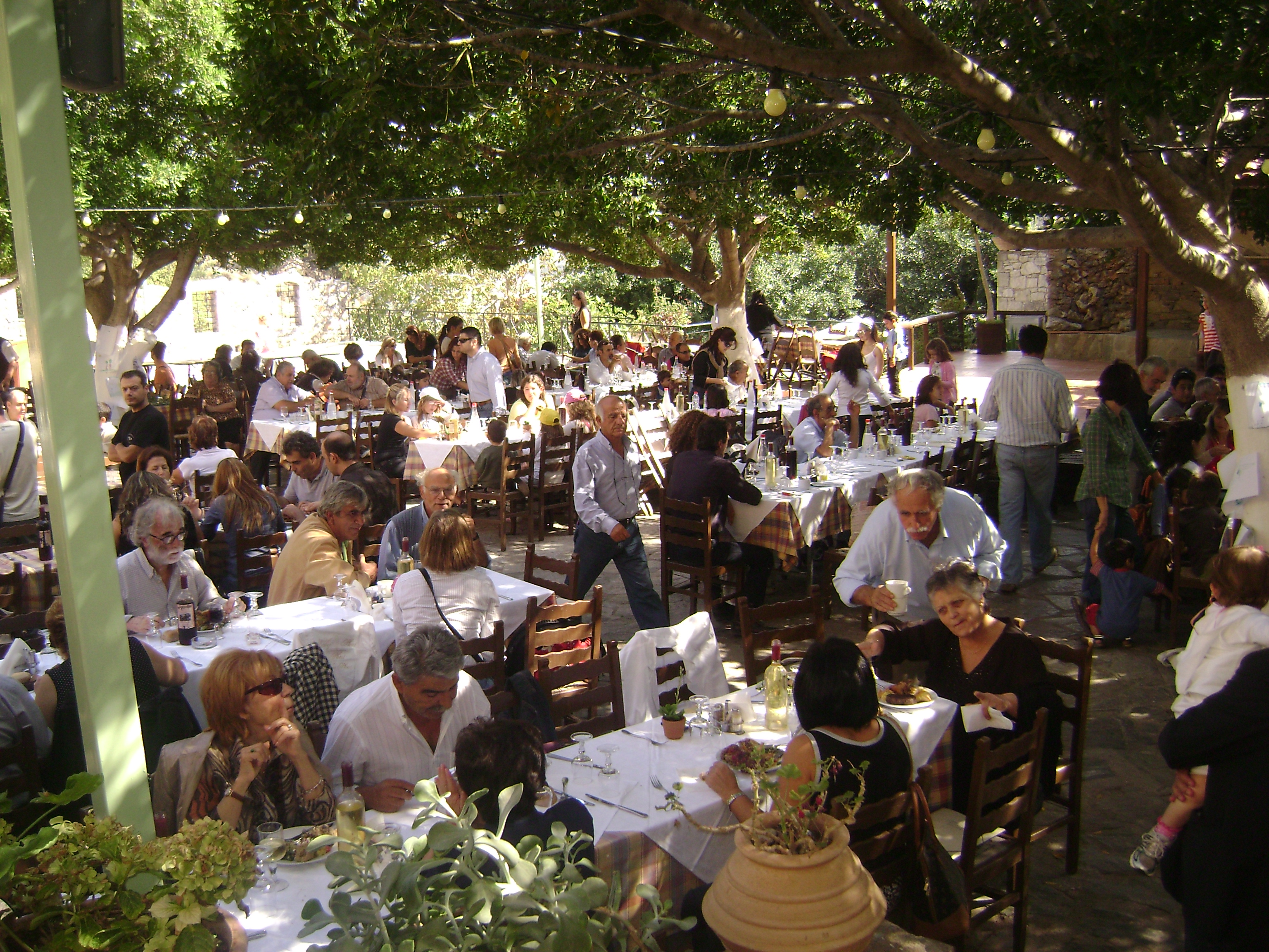 Εστιατόρια Γάζι Ηρακλείου (ΦΑΓΗΤΟ) | ΑΡΟΛΙΘΟΣ ΠΑΡΑΔΟΣΙΑΚΟ ΚΡΗΤΙΚΟ ΧΩΡΙΟ ...